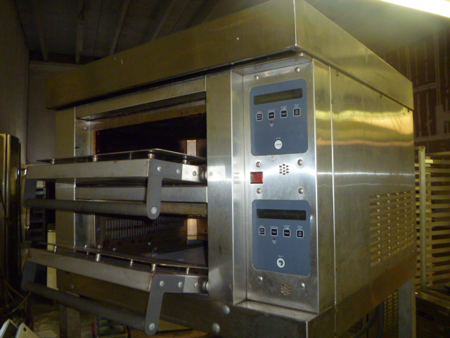 #214 Electric Pizza Oven